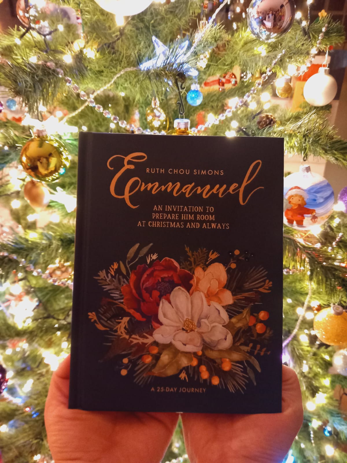 CEOV S22 Ep. special de Advent – „Emmanuel” de Ruth Chou Simons ...